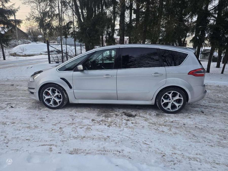 Grey Ford S-Max 2011 in Sirvintos, with an engine capacity of 2.00 L and mileage of 314 thousand km for 5900 €, photo 4 on AUTOMOTO.COM.LV
