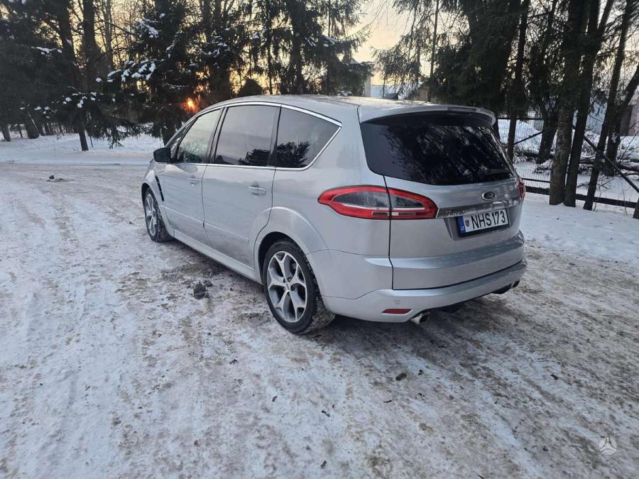 Grey Ford S-Max 2011 in Sirvintos, with an engine capacity of 2.00 L and mileage of 314 thousand km for 5900 €, photo 6 on AUTOMOTO.COM.LV