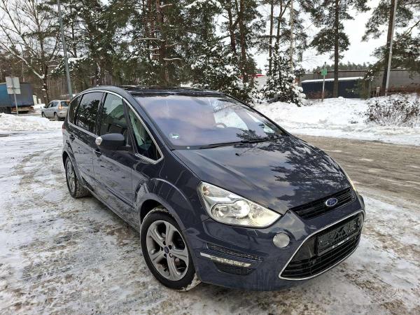 Grey Ford S-Max 2011 in Vilnius, with an engine capacity of 2.00 L and mileage of 246 thousand km for 5650 €, photo 3 on AUTOMOTO.COM.LV