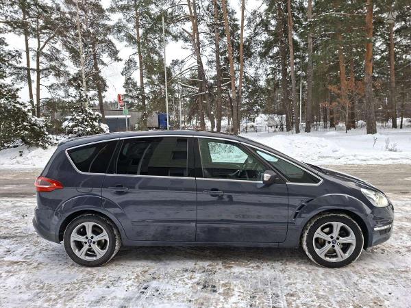 Grey Ford S-Max 2011 in Vilnius, with an engine capacity of 2.00 L and mileage of 246 thousand km for 5650 €, photo 10 on AUTOMOTO.COM.LV