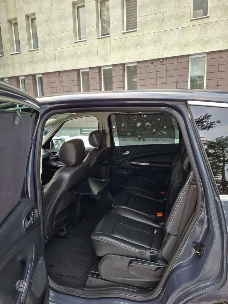 Grey Ford S-Max 2011 in Vilnius, with an engine capacity of 2.00 L and mileage of 246 thousand km for 5650 €, photo 18 on AUTOMOTO.COM.LV