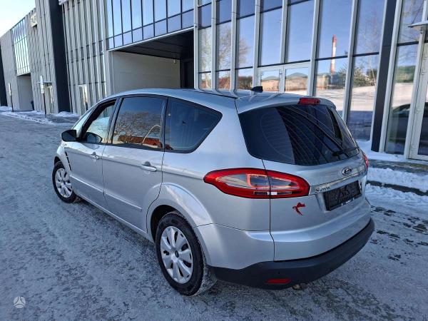 Grey Ford S-Max 2011 in Vilnius, with an engine capacity of 2.00 L and mileage of 277 thousand km for 4950 €, photo 2 on AUTOMOTO.COM.LV