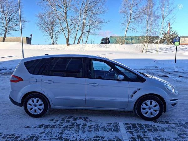 Grey Ford S-Max 2011 in Vilnius, with an engine capacity of 2.00 L and mileage of 277 thousand km for 4950 €, photo 8 on AUTOMOTO.COM.LV