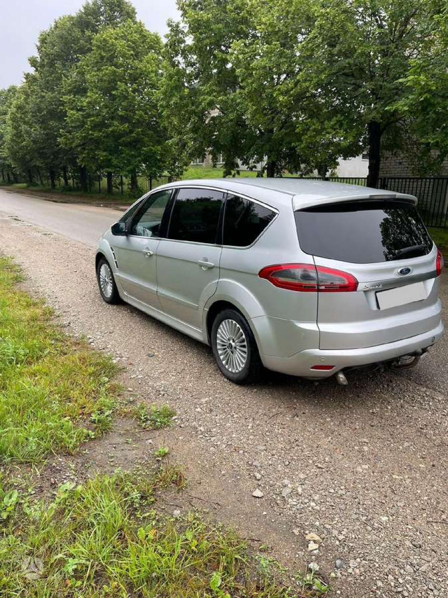 Pelēks Ford S-Max 2011 Telšiai, ar dzinēja tilpumu 2.00 L un nobraukumu 252 tūkst. km par 3400 €, foto 4 vietnē AUTOMOTO.COM.LV