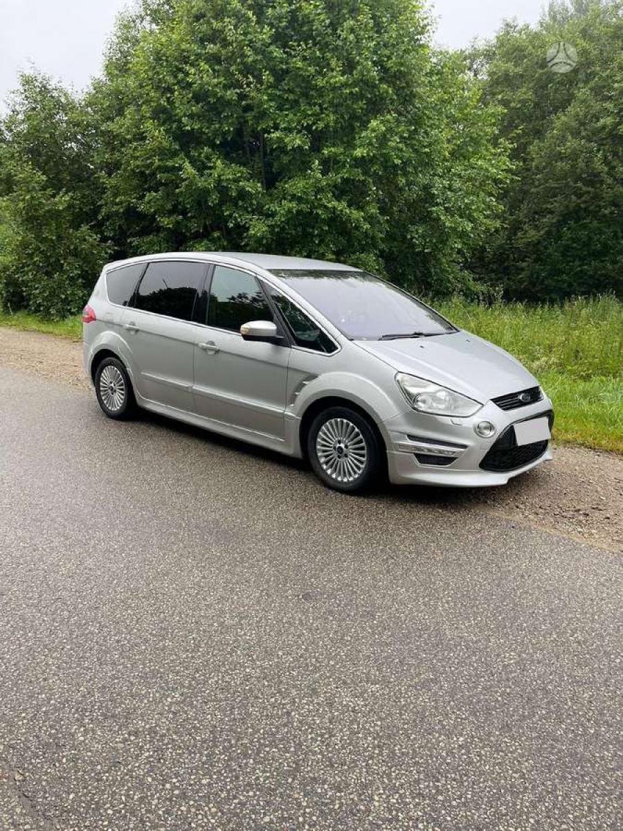 Grey Ford S-Max 2011 in Telschi, with an engine capacity of 2.00 L and mileage of 252 thousand km for 3400 €, photo 2 on AUTOMOTO.COM.LV