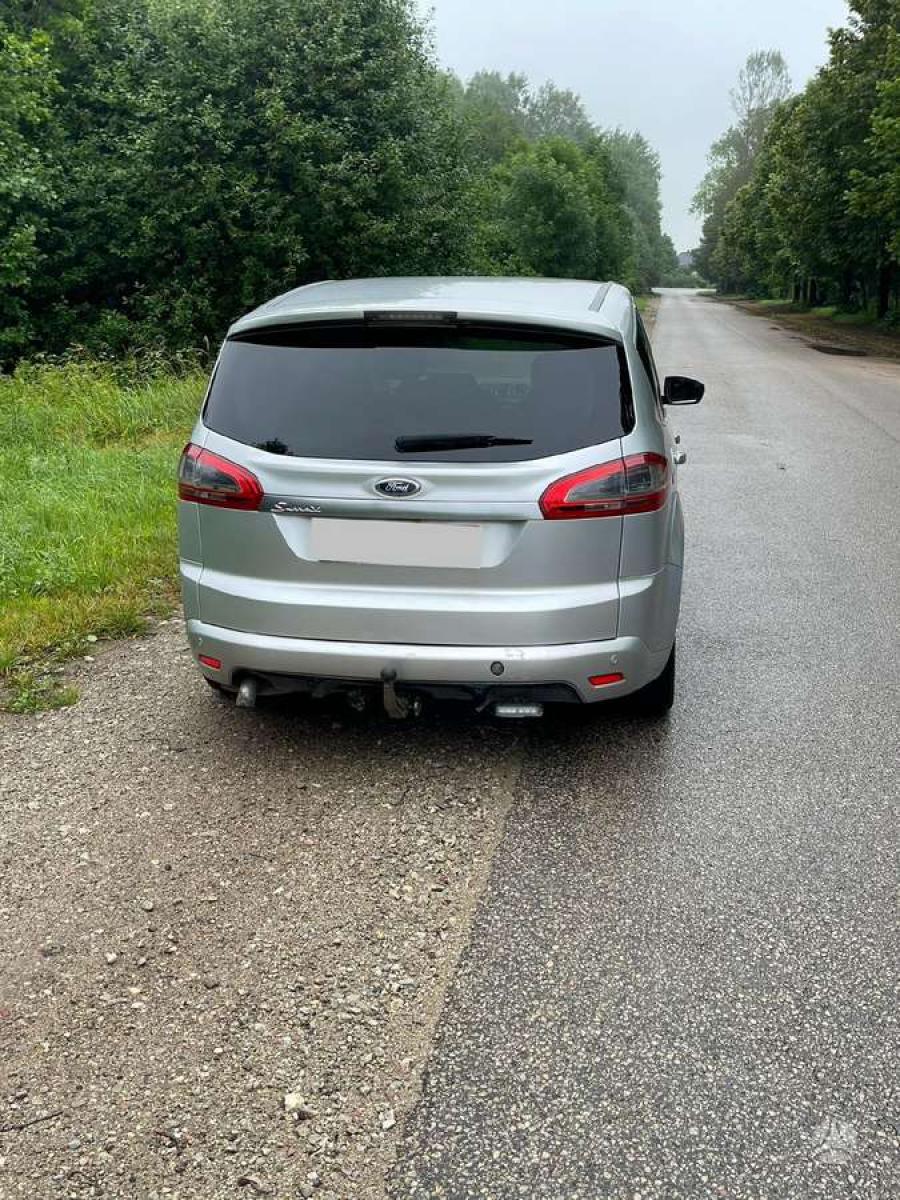Grey Ford S-Max 2011 in Telschi, with an engine capacity of 2.00 L and mileage of 252 thousand km for 3400 €, photo 3 on AUTOMOTO.COM.LV