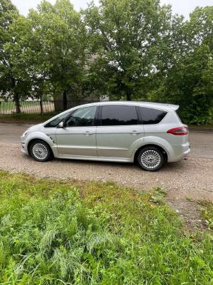 Grey Ford S-Max 2011 in Telschi, with an engine capacity of 2.00 L and mileage of 252 thousand km for 3400 €, photo 5 on AUTOMOTO.COM.LV