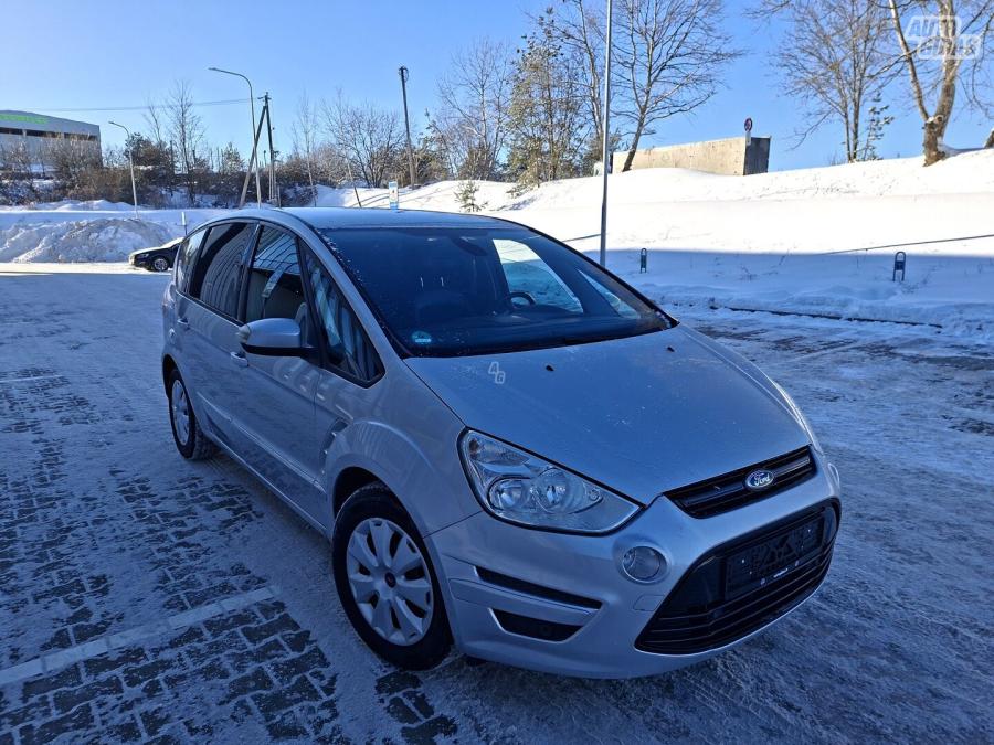 Grey Ford S-Max 2011 in Vilnius, with an engine capacity of 2.00 L and mileage of 277 thousand km for 4950 €, photo 3 on AUTOMOTO.COM.LV