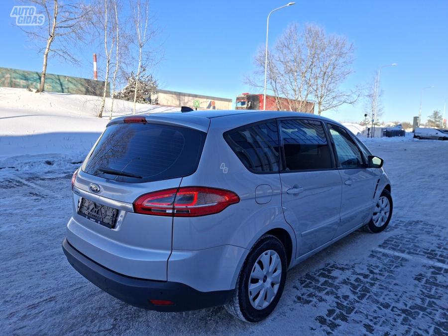 Grey Ford S-Max 2011 in Vilnius, with an engine capacity of 2.00 L and mileage of 277 thousand km for 4950 €, photo 4 on AUTOMOTO.COM.LV