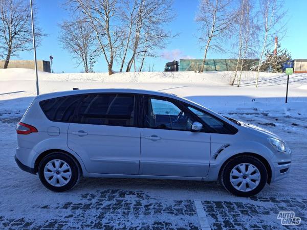 Grey Ford S-Max 2011 in Vilnius, with an engine capacity of 2.00 L and mileage of 277 thousand km for 4950 €, photo 8 on AUTOMOTO.COM.LV