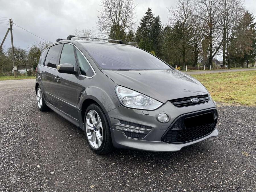 Grey Ford S-Max 2011 in Ukmerge, with an engine capacity of 1.60 L and mileage of 216 thousand km for 4800 €, photo 3 on AUTOMOTO.COM.LV
