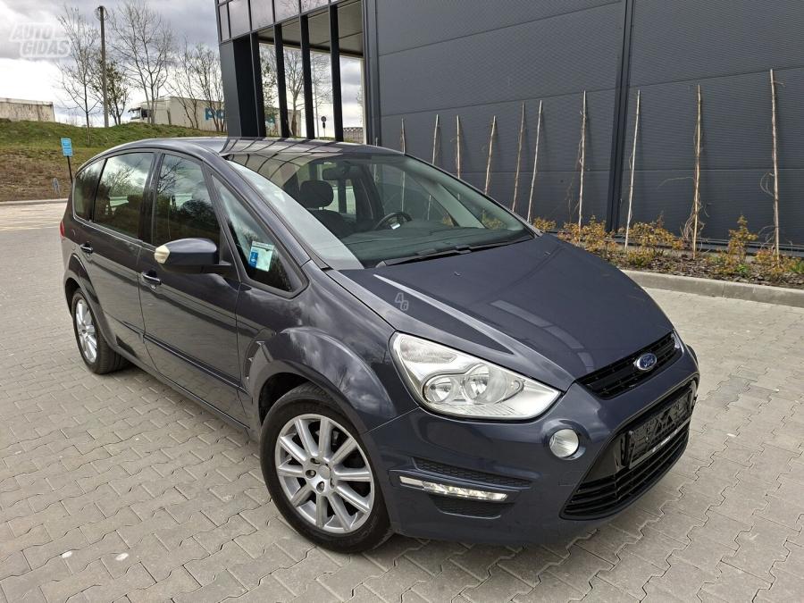 Grey Ford S-Max 2011 in Vilnius, with an engine capacity of 1.60 L and mileage of 249 thousand km for 4850 €, photo 1 on AUTOMOTO.COM.LV