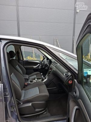 Grey Ford S-Max 2011 in Vilnius, with an engine capacity of 1.60 L and mileage of 249 thousand km for 4850 €, photo 8 on AUTOMOTO.COM.LV