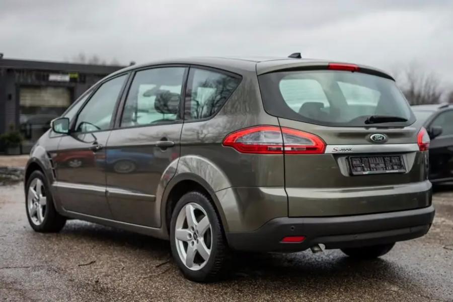 Pelēks Ford S-Max 2011 Liepāja, ar dzinēja tilpumu 1.60 L un nobraukumu 366 tūkst. km par 7250 €, foto 3 vietnē AUTOMOTO.COM.LV