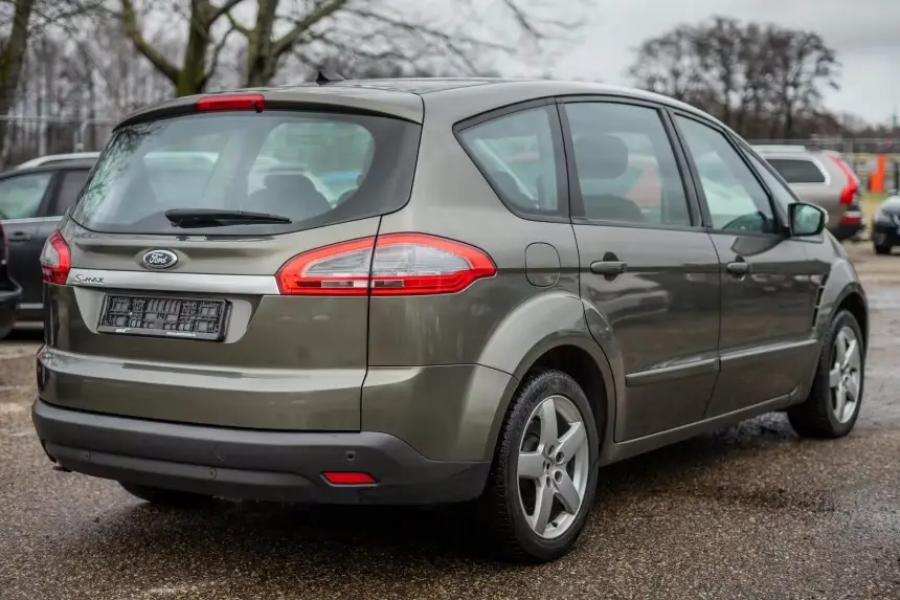 Pelēks Ford S-Max 2011 Liepāja, ar dzinēja tilpumu 1.60 L un nobraukumu 366 tūkst. km par 7250 €, foto 5 vietnē AUTOMOTO.COM.LV