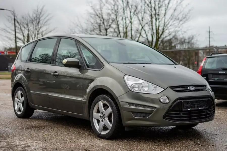 Pelēks Ford S-Max 2011 Liepāja, ar dzinēja tilpumu 1.60 L un nobraukumu 366 tūkst. km par 7250 €, foto 6 vietnē AUTOMOTO.COM.LV