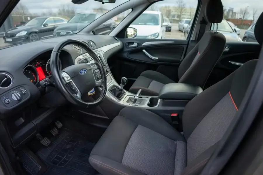 Pelēks Ford S-Max 2011 Liepāja, ar dzinēja tilpumu 1.60 L un nobraukumu 366 tūkst. km par 7250 €, foto 9 vietnē AUTOMOTO.COM.LV