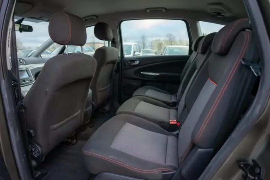 Pelēks Ford S-Max 2011 Liepāja, ar dzinēja tilpumu 1.60 L un nobraukumu 366 tūkst. km par 7250 €, foto 10 vietnē AUTOMOTO.COM.LV