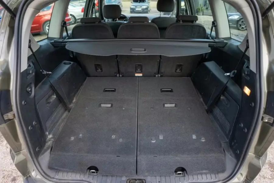 Pelēks Ford S-Max 2011 Liepāja, ar dzinēja tilpumu 1.60 L un nobraukumu 366 tūkst. km par 7250 €, foto 13 vietnē AUTOMOTO.COM.LV