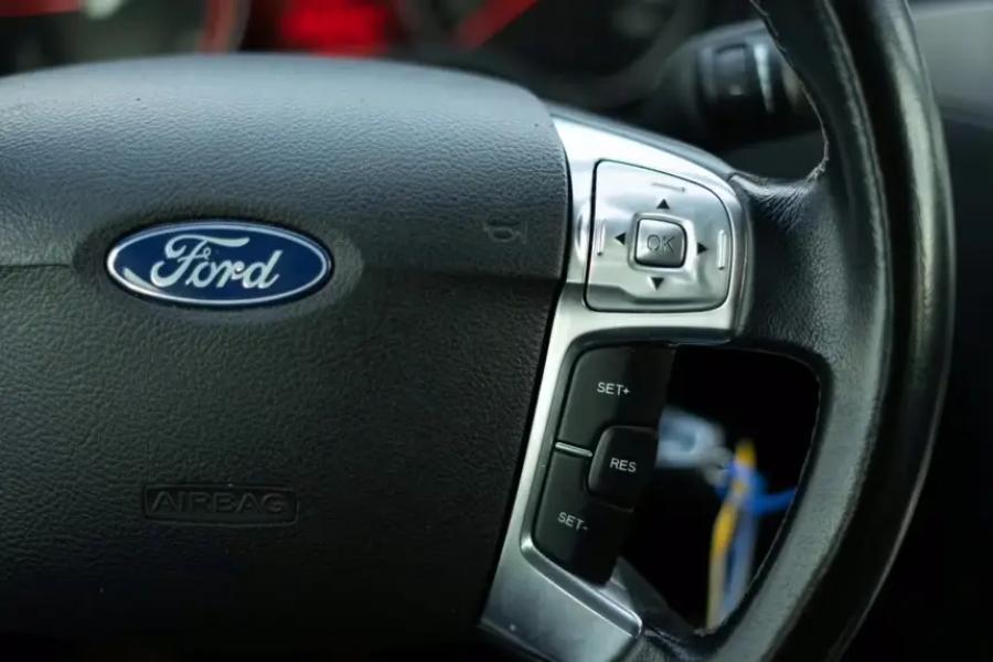 Pelēks Ford S-Max 2011 Liepāja, ar dzinēja tilpumu 1.60 L un nobraukumu 366 tūkst. km par 7250 €, foto 22 vietnē AUTOMOTO.COM.LV