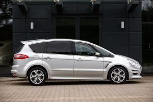 Grey Ford S-Max 2011 in Jelgava, with an engine capacity of 2.20 L and mileage of 0 thousand km for 6250 €, photo 6 on AUTOMOTO.COM.LV