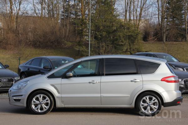 Grey Ford S-Max 2011 in Tukums, with an engine capacity of 2.20 L and mileage of 317 thousand km for 4500 €, photo 10 on AUTOMOTO.COM.LV