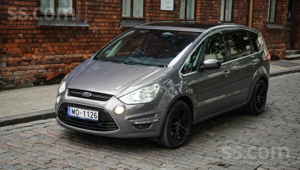 Grey Ford S-Max 2011 in Riga, with an engine capacity of 2.00 L and mileage of 249 thousand km for 3950 €, photo 1 on AUTOMOTO.COM.LV