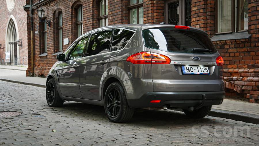 Pelēks Ford S-Max 2011 Rīga, ar dzinēja tilpumu 2.00 L un nobraukumu 249 tūkst. km par 3950 €, foto 4 vietnē AUTOMOTO.COM.LV