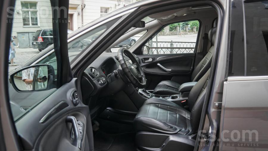 Pelēks Ford S-Max 2011 Rīga, ar dzinēja tilpumu 2.00 L un nobraukumu 249 tūkst. km par 3950 €, foto 8 vietnē AUTOMOTO.COM.LV