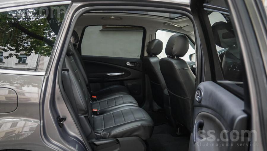 Pelēks Ford S-Max 2011 Rīga, ar dzinēja tilpumu 2.00 L un nobraukumu 249 tūkst. km par 3950 €, foto 10 vietnē AUTOMOTO.COM.LV