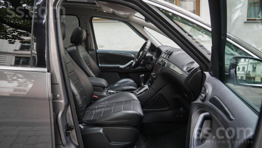Pelēks Ford S-Max 2011 Rīga, ar dzinēja tilpumu 2.00 L un nobraukumu 249 tūkst. km par 3950 €, foto 11 vietnē AUTOMOTO.COM.LV
