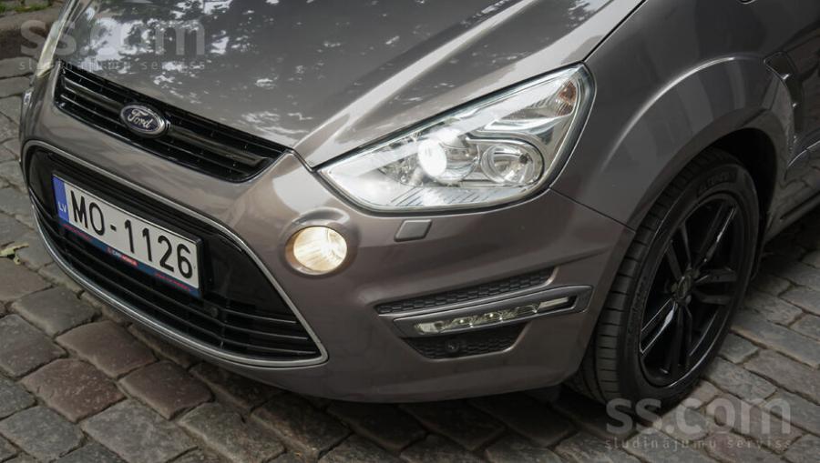 Pelēks Ford S-Max 2011 Rīga, ar dzinēja tilpumu 2.00 L un nobraukumu 249 tūkst. km par 3950 €, foto 14 vietnē AUTOMOTO.COM.LV