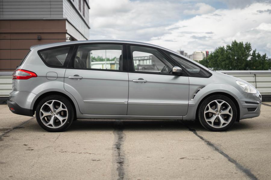 Pelēks Ford S-Max 2011 Rīga, ar dzinēja tilpumu 2.00 L un nobraukumu 339 tūkst. km par 3199 €, foto 7 vietnē AUTOMOTO.COM.LV