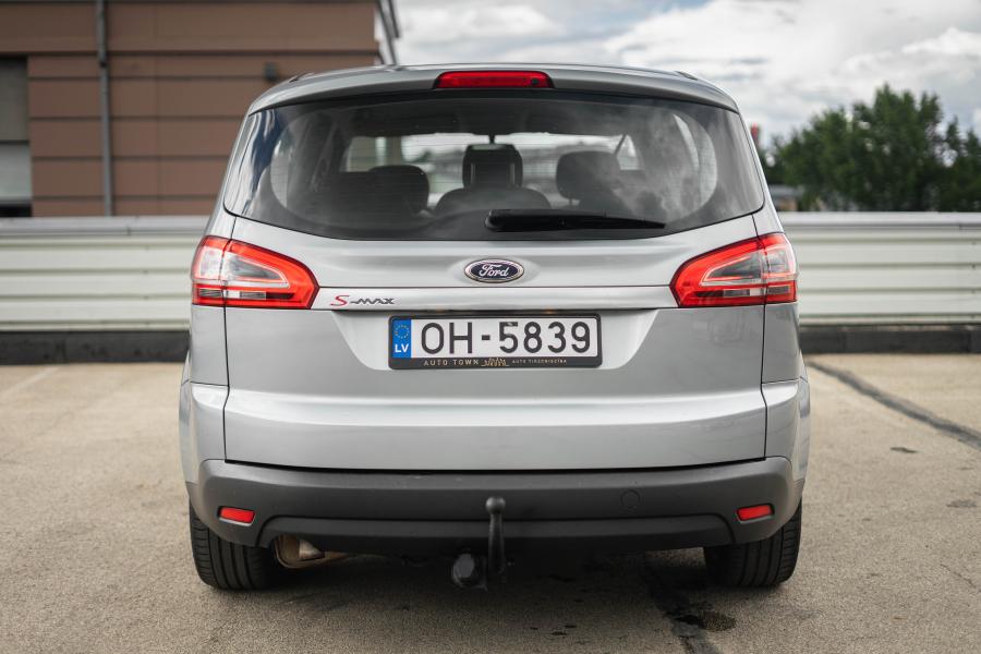 Pelēks Ford S-Max 2011 Rīga, ar dzinēja tilpumu 2.00 L un nobraukumu 339 tūkst. km par 3199 €, foto 9 vietnē AUTOMOTO.COM.LV