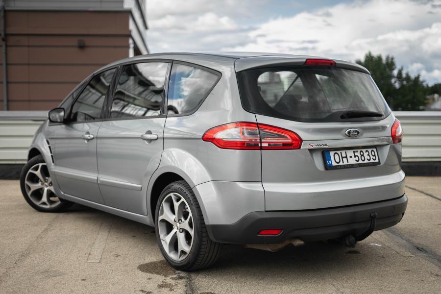 Pelēks Ford S-Max 2011 Rīga, ar dzinēja tilpumu 2.00 L un nobraukumu 339 tūkst. km par 3199 €, foto 11 vietnē AUTOMOTO.COM.LV