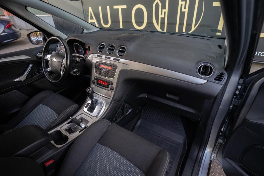 Pelēks Ford S-Max 2011 Rīga, ar dzinēja tilpumu 2.00 L un nobraukumu 339 tūkst. km par 3199 €, foto 13 vietnē AUTOMOTO.COM.LV