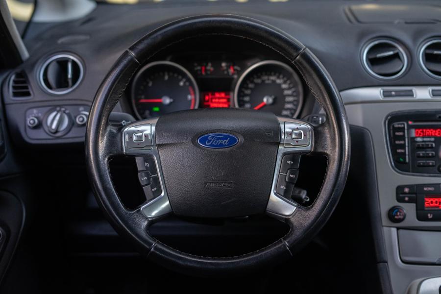 Pelēks Ford S-Max 2011 Rīga, ar dzinēja tilpumu 2.00 L un nobraukumu 339 tūkst. km par 3199 €, foto 15 vietnē AUTOMOTO.COM.LV