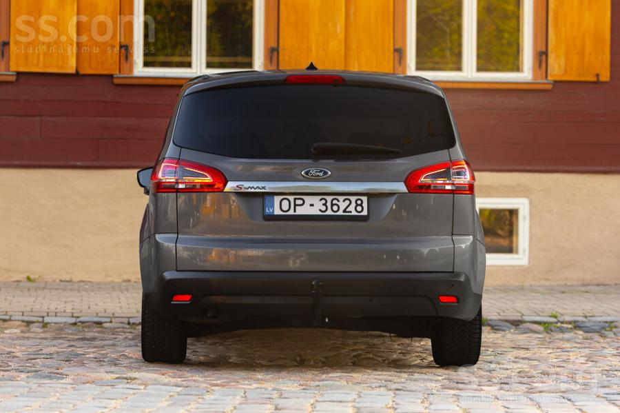 Grey Ford S-Max 2011 in Jelgava, with an engine capacity of 2.00 L and mileage of 0 thousand km for 5990 €, photo 15 on AUTOMOTO.COM.LV
