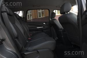 Grey Ford S-Max 2011 in Jelgava, with an engine capacity of 2.00 L and mileage of 0 thousand km for 5990 €, photo 21 on AUTOMOTO.COM.LV