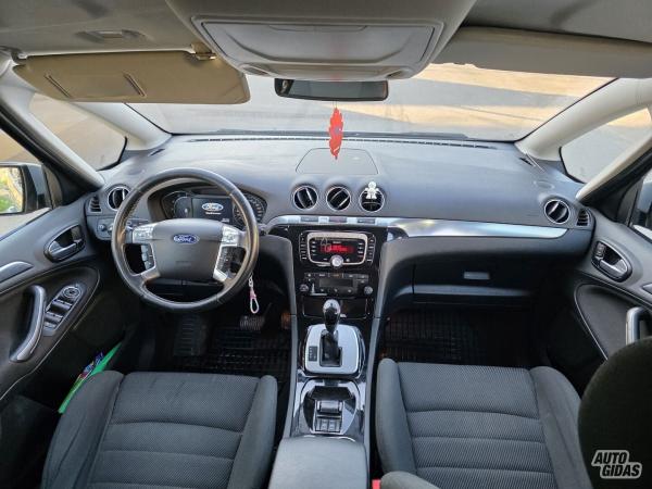 Grey Ford S-Max 2011 in Kretinga, with an engine capacity of 2.00 L and mileage of 285 thousand km for 4200 €, photo 10 on AUTOMOTO.COM.LV