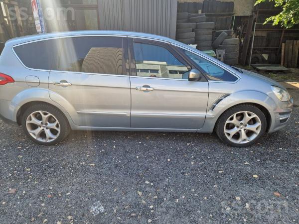 Pelēks Ford S-Max 2011 Rīga, ar dzinēja tilpumu 2.00 L un nobraukumu 348 tūkst. km par 5200 €, foto 3 vietnē AUTOMOTO.COM.LV