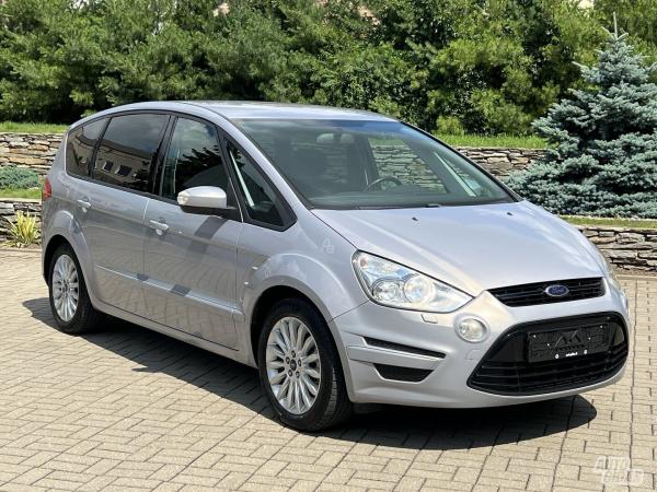 Pelēks Ford S-Max 2011 Kėdainiai, ar dzinēja tilpumu 2.00 L un nobraukumu 266 tūkst. km par 4999 €, foto 1 vietnē AUTOMOTO.COM.LV