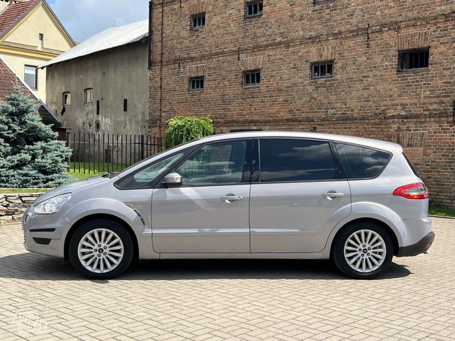 Grey Ford S-Max 2011 in Kedainiai, with an engine capacity of 2.00 L and mileage of 266 thousand km for 4999 €, photo 6 on AUTOMOTO.COM.LV
