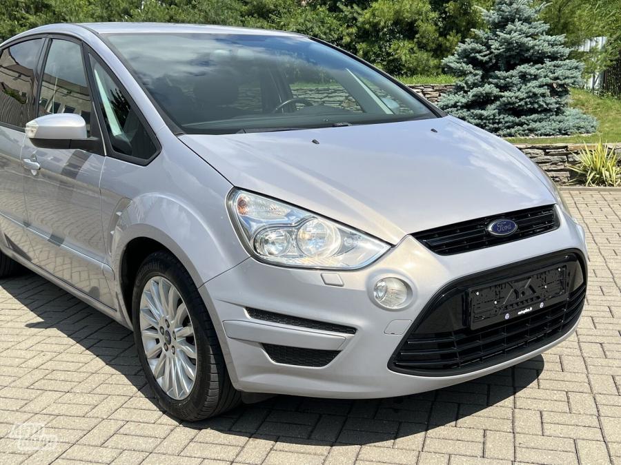 Grey Ford S-Max 2011 in Kedainiai, with an engine capacity of 2.00 L and mileage of 266 thousand km for 4999 €, photo 9 on AUTOMOTO.COM.LV