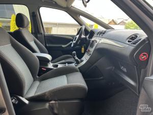 Grey Ford S-Max 2011 in Kedainiai, with an engine capacity of 2.00 L and mileage of 266 thousand km for 4999 €, photo 17 on AUTOMOTO.COM.LV