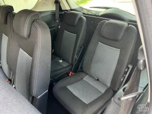Grey Ford S-Max 2011 in Kedainiai, with an engine capacity of 2.00 L and mileage of 266 thousand km for 4999 €, photo 18 on AUTOMOTO.COM.LV