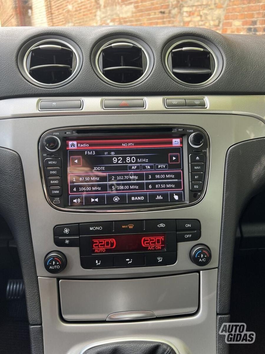 Grey Ford S-Max 2011 in Kedainiai, with an engine capacity of 2.00 L and mileage of 266 thousand km for 4999 €, photo 25 on AUTOMOTO.COM.LV