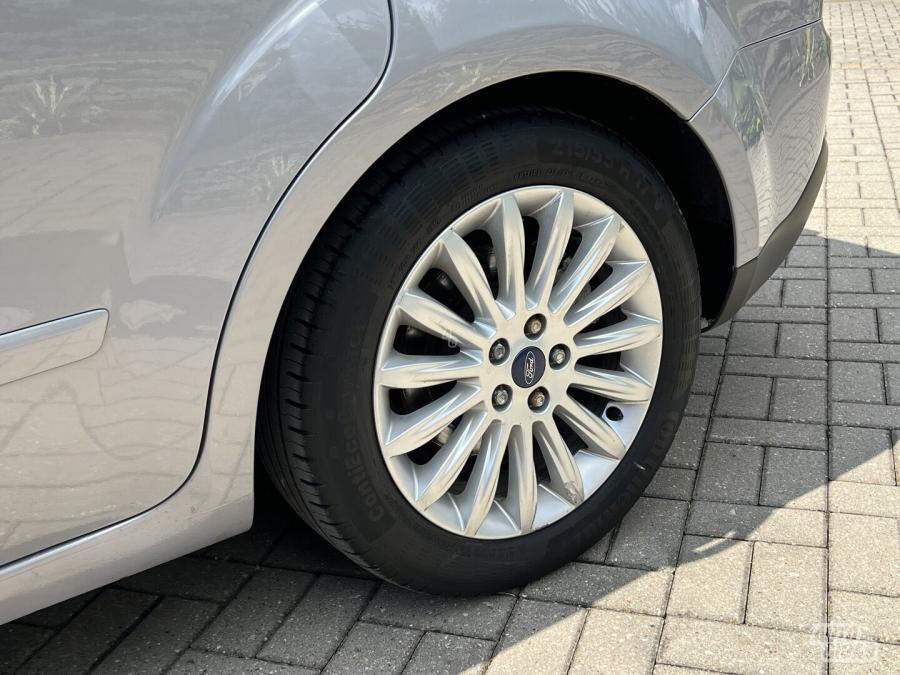 Grey Ford S-Max 2011 in Kedainiai, with an engine capacity of 2.00 L and mileage of 266 thousand km for 4999 €, photo 34 on AUTOMOTO.COM.LV
