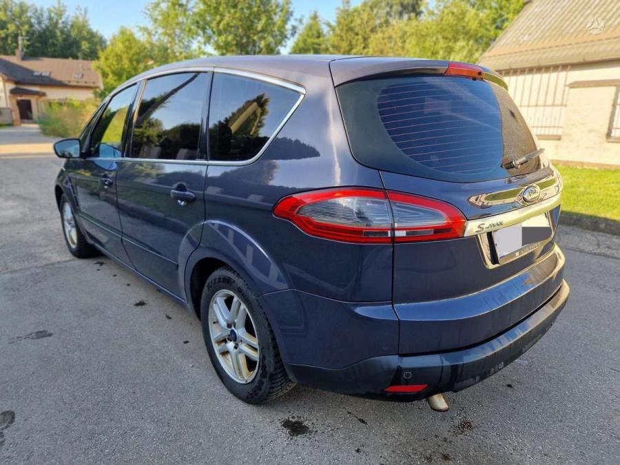 Pelēks Ford S-Max 2011 Viļņa, ar dzinēja tilpumu 2.00 L un nobraukumu 345 tūkst. km par 3300 €, foto 5 vietnē AUTOMOTO.COM.LV