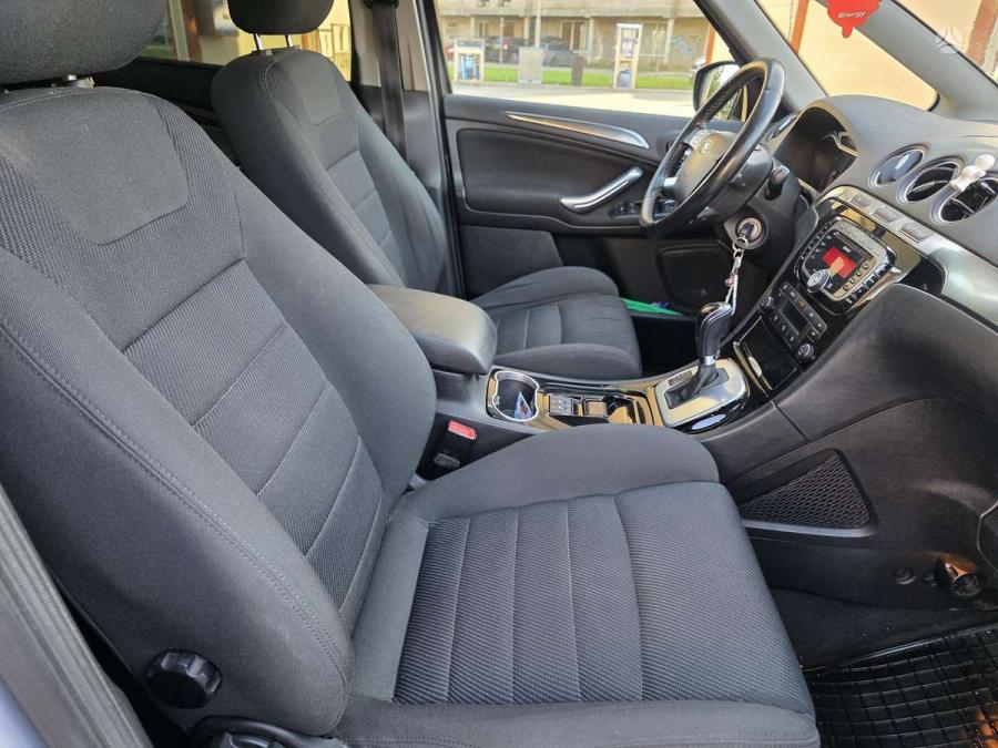 Grey Ford S-Max 2011 in Kretinga, with an engine capacity of 2.00 L and mileage of 283 thousand km for 3995 €, photo 10 on AUTOMOTO.COM.LV